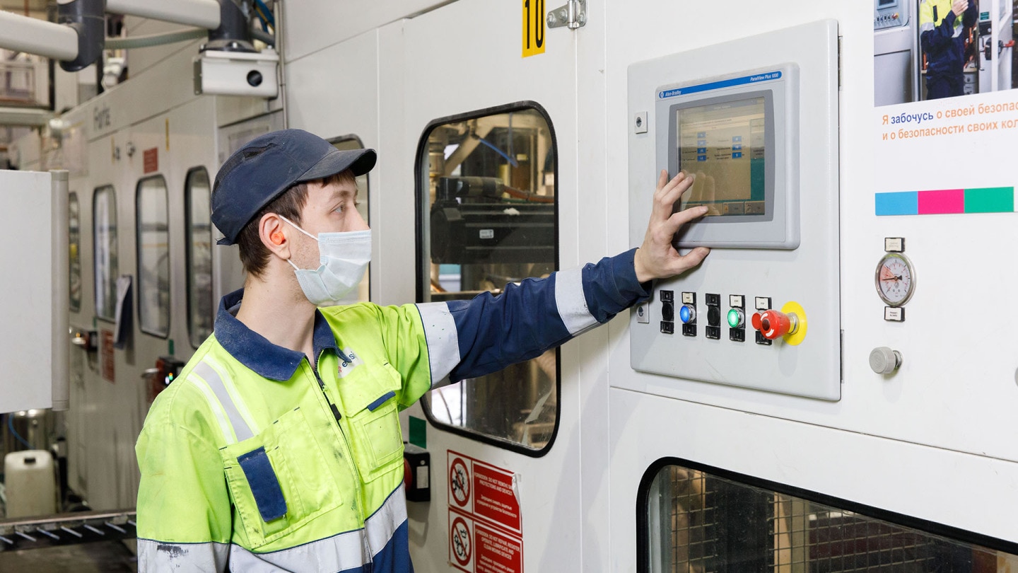 Leading through Digitalization