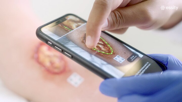 Leading through Digitalization