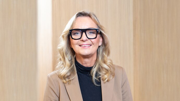 Investor Relations Contacts