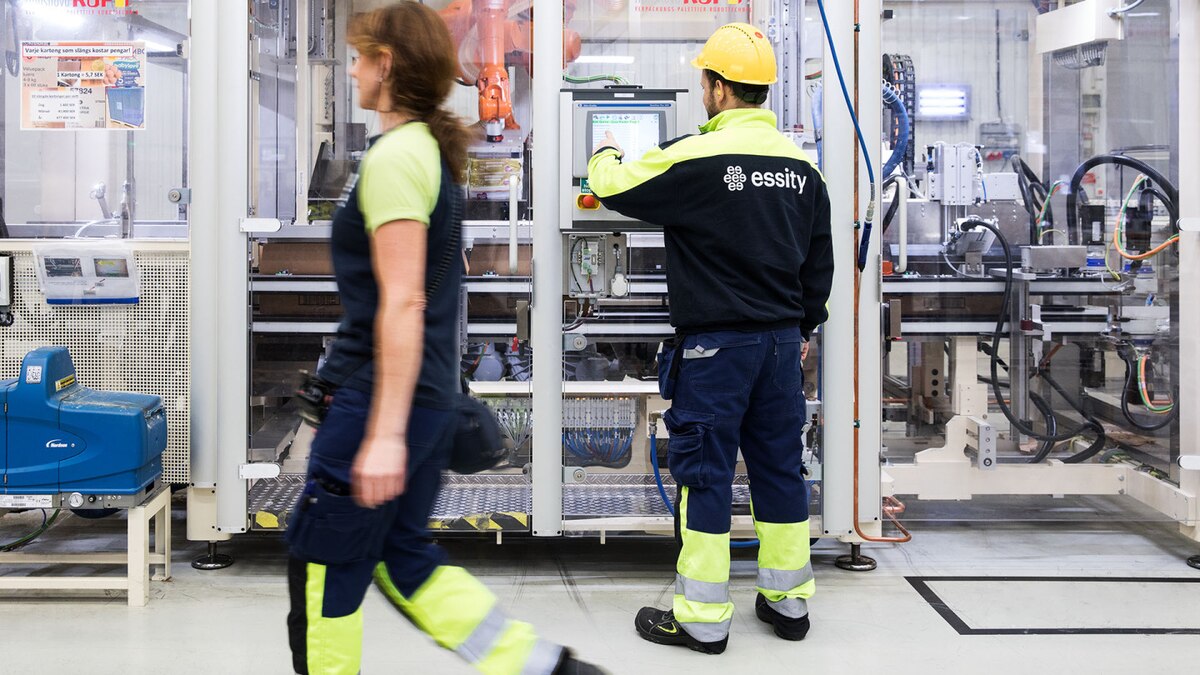 Leading through Digitalization